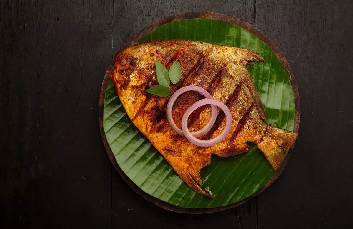 Best Seafood Restaurant In Kochi: Visiting Kochi? 6 Iconic Seafood ...