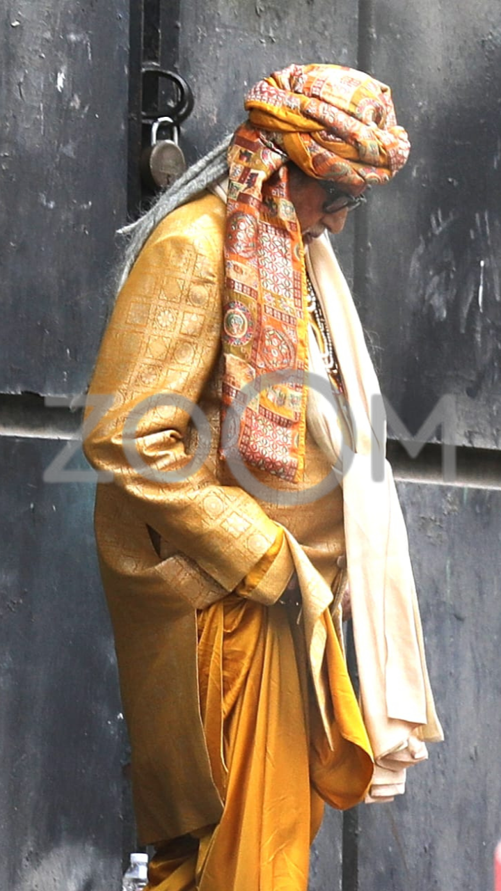 Amitabh Bachchan SPOTTED In Intriguing New Look For Upcoming Project ...