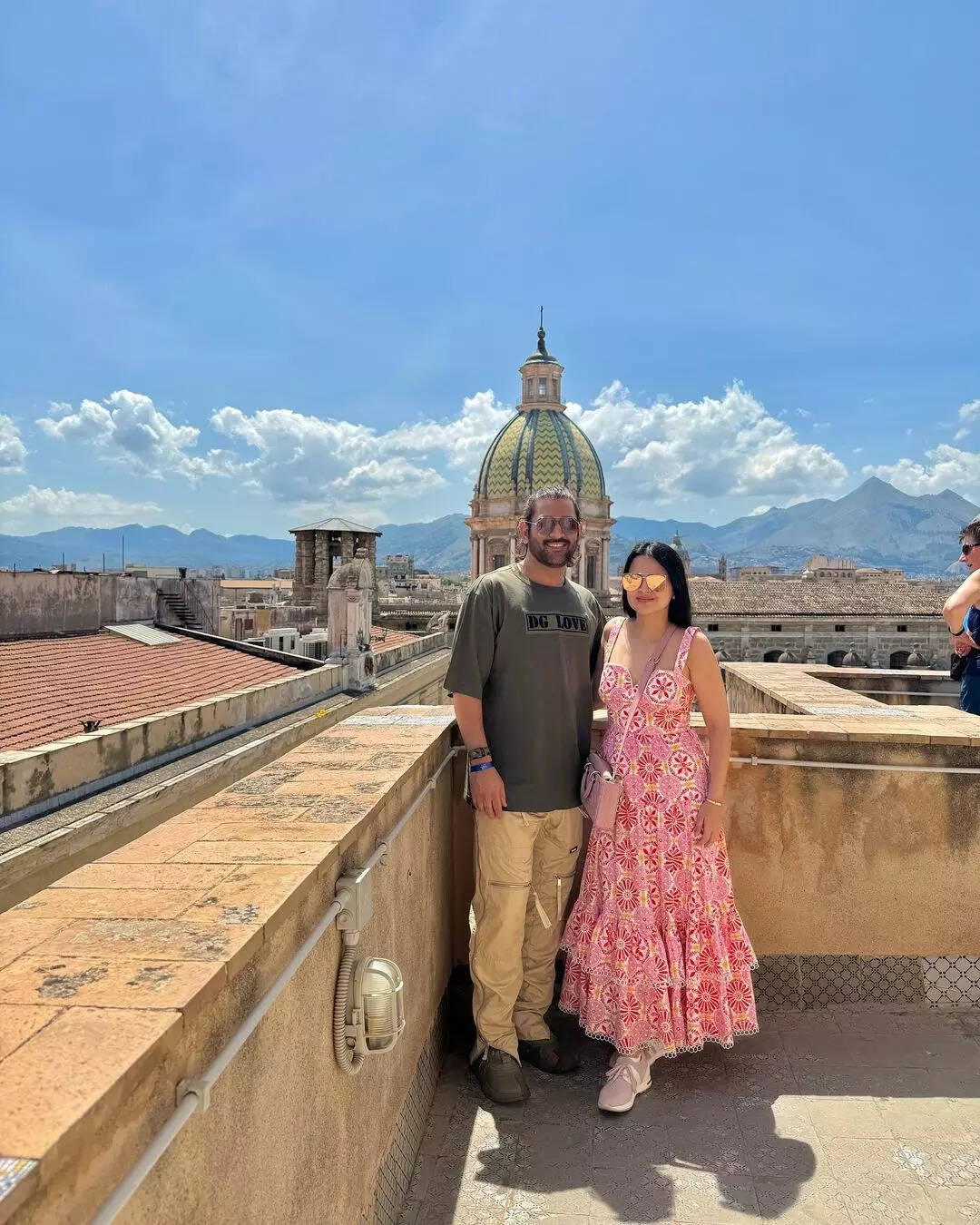 MS Dhoni in Paris: How To Make The Most Of Your Trip To The City of ...