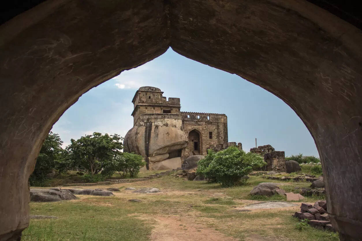 Best Forts to Visit in Madhya Pradesh: A Guide To The State's Most ...