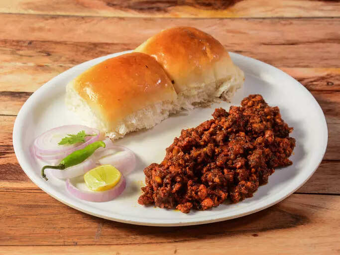 Best Places to Eat Kheema Pav in Mumbai: 8 Best Kheema Pav Restaurants ...
