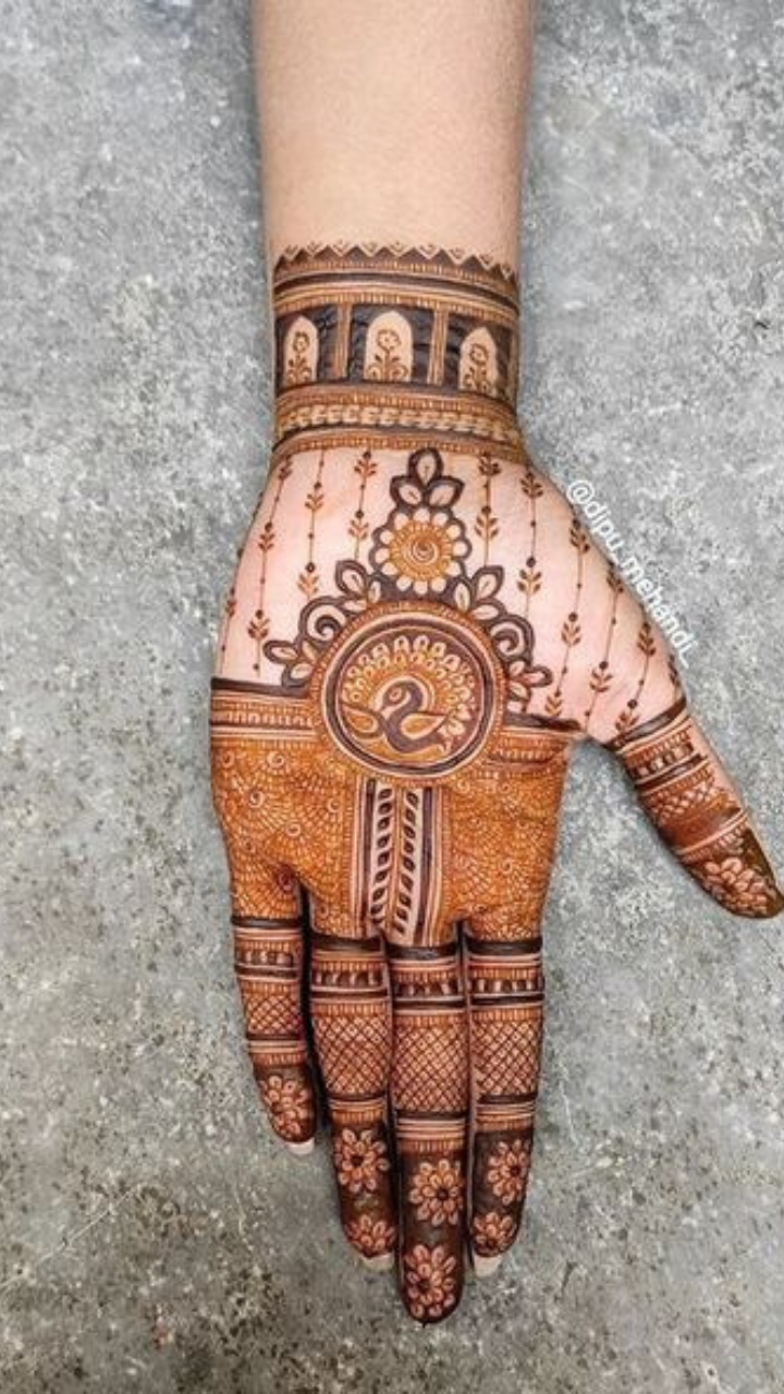 Trending Vat Purnima Mehndi Designs