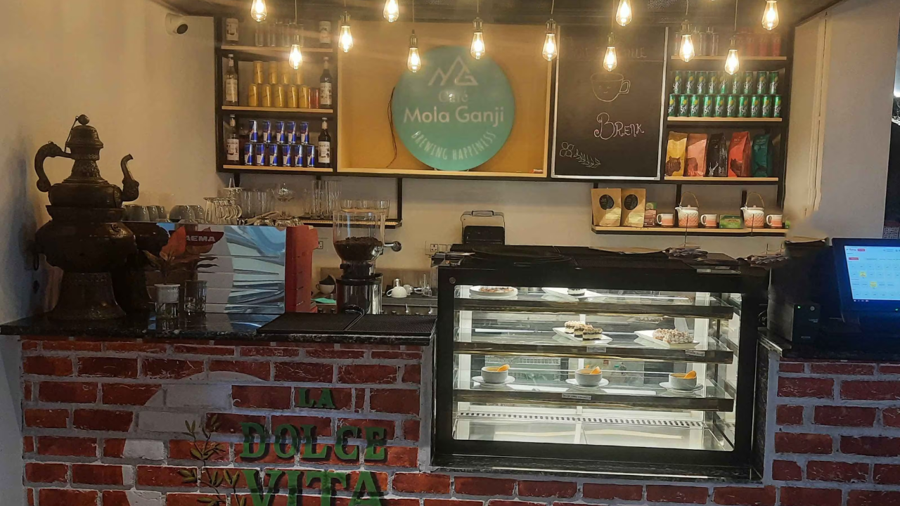 Best Monsoon Friendly Cafes In Delhi: 7 Cafes In Delhi That Are Perfect ...