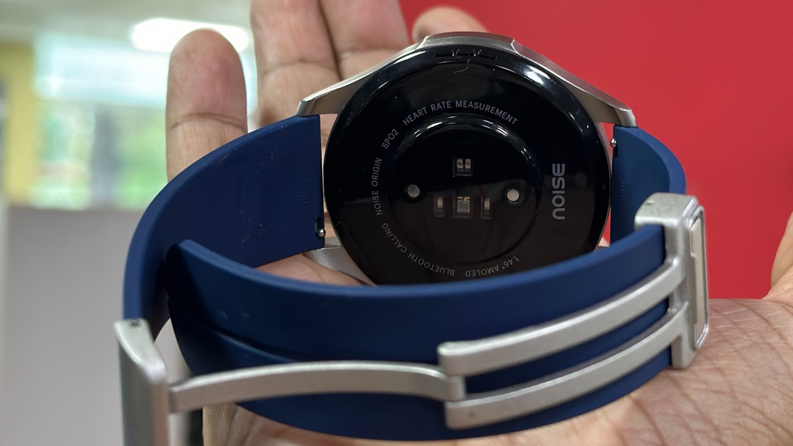 NoiseFit Origin Smartwatch Review: 4 Reasons To Buy, 1 To Skip | Times Now