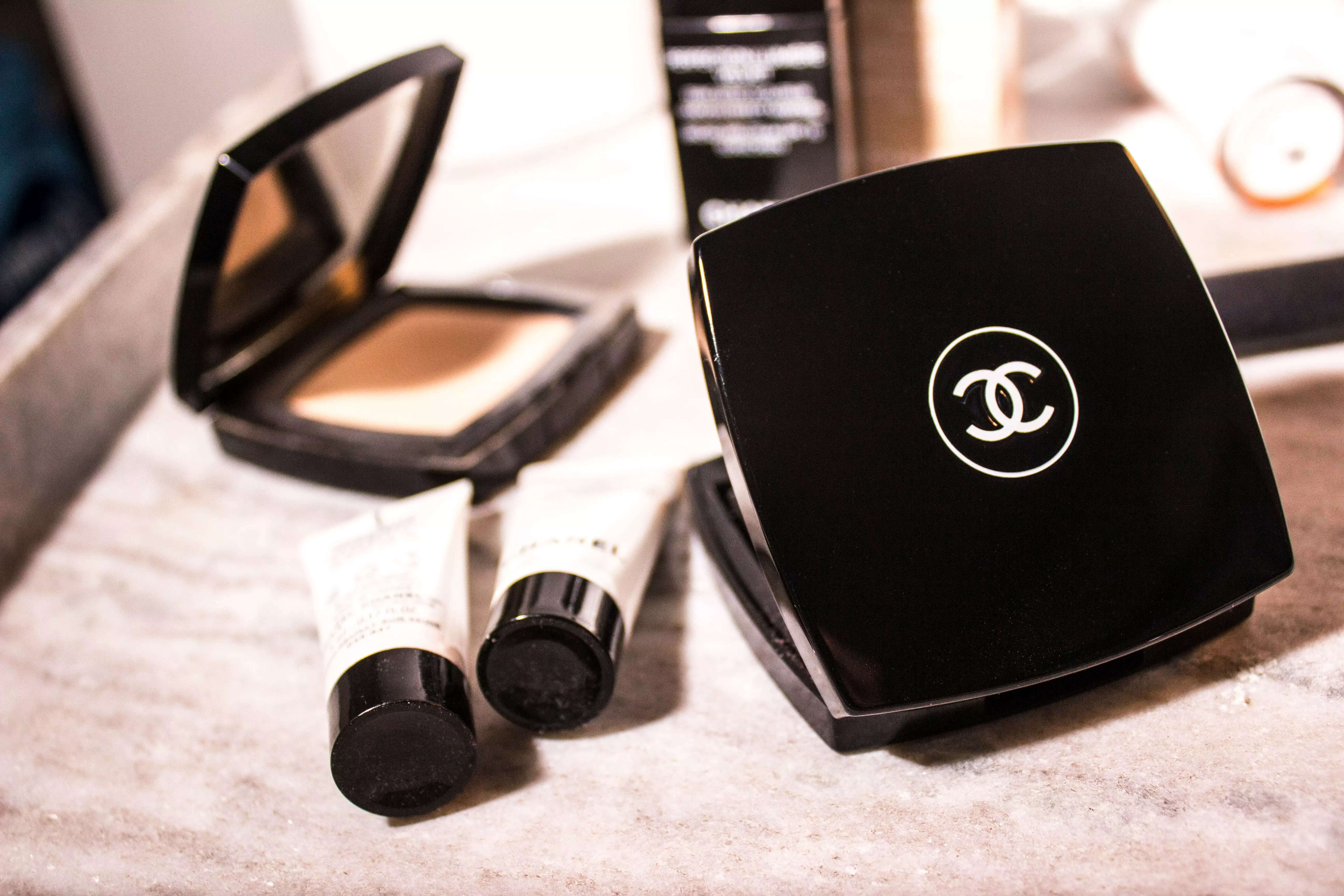 Add These Gen Z-Approved In-Flight Skincare Products To Your Beauty Kit ...