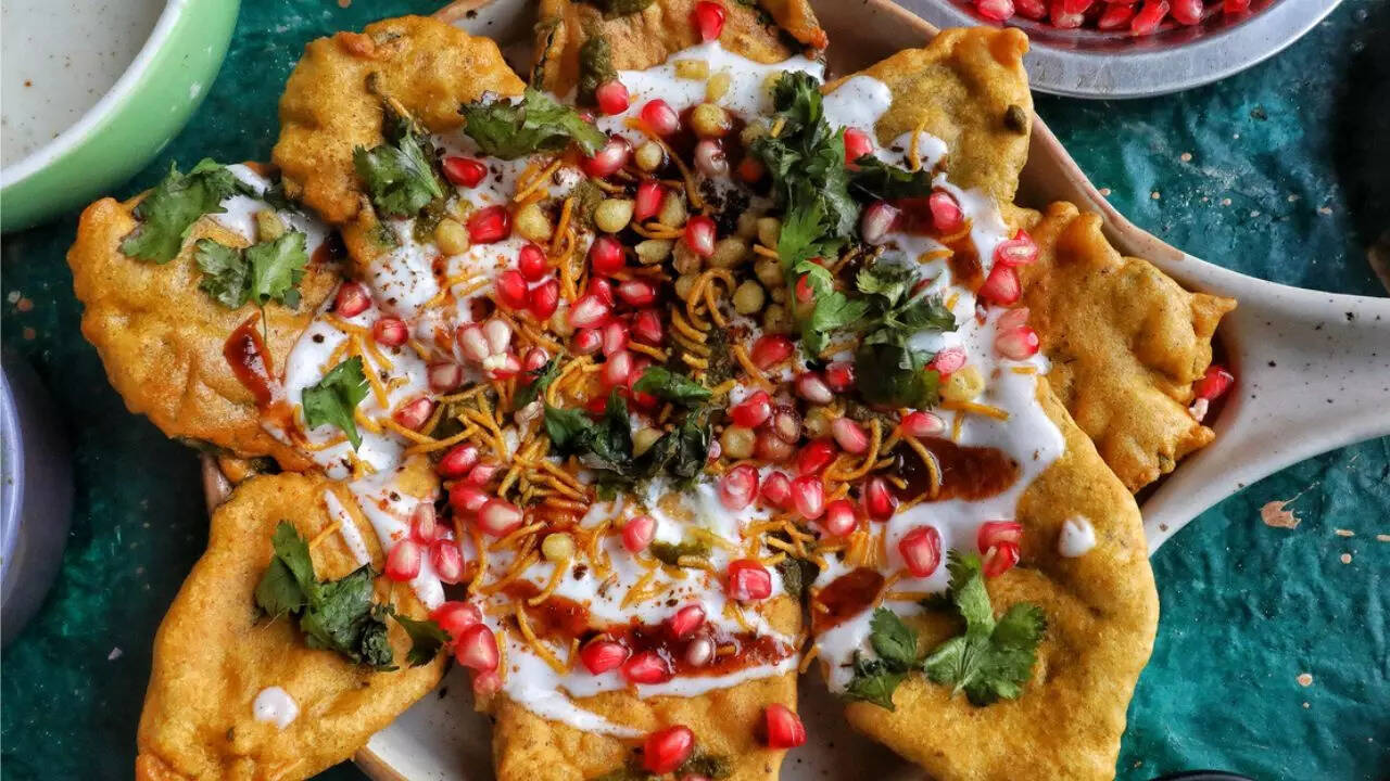 Nita Ambani In Varanasi: Enjoys Chat At Kashi Chat Bandar, Get To Know ...