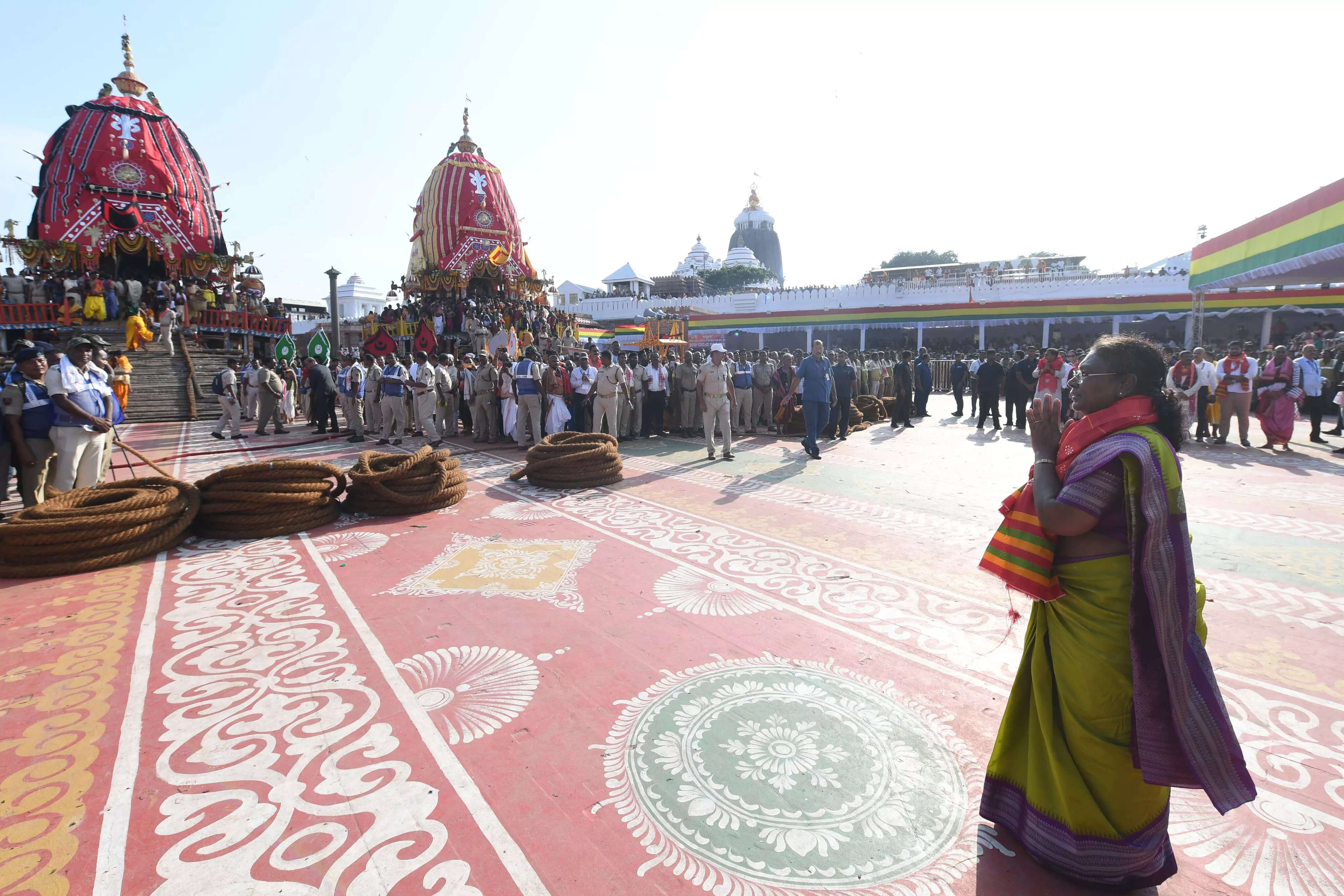 Puri Rath Yatra Day 2: Vibrant Display Of Devotion As Lakhs of Devotees ...