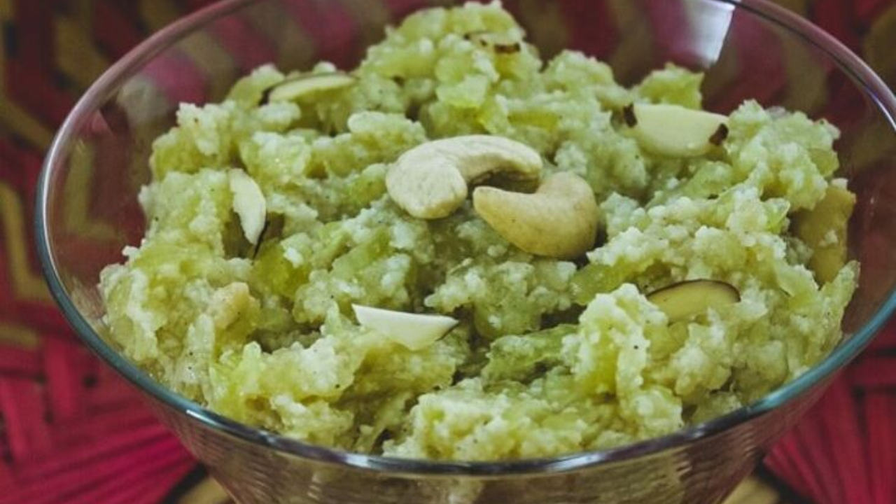 Doodhi Or Lauki Ka Halwa For A Special Sawan Sweet Treat This Monsoon ...