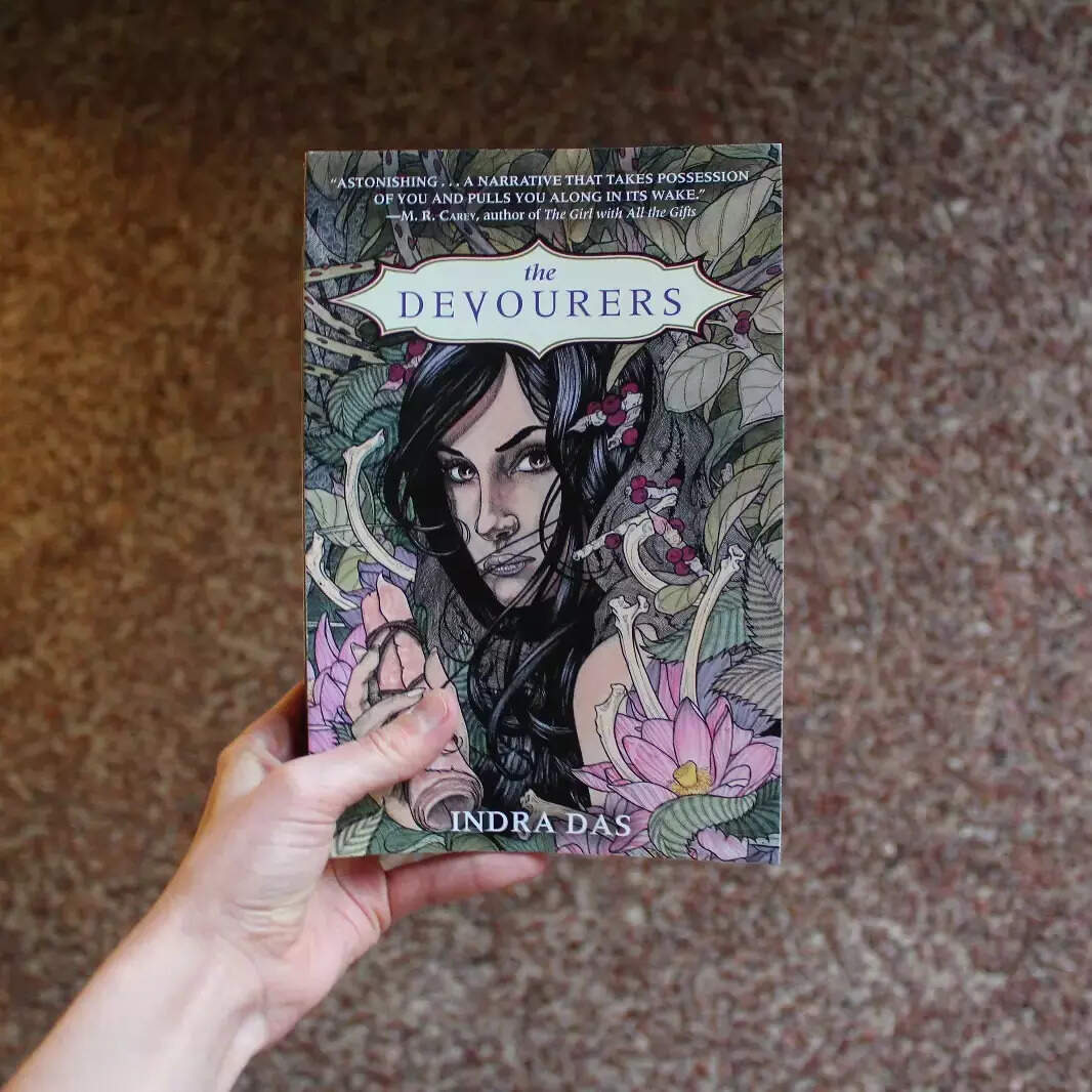 10 Books That Cleverly Blend Detective Fiction and Supernatural ...