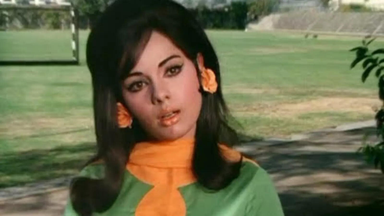 Mumtaz Birthday: 5 Iconic Roles That Redefined Versatility, From Do ...