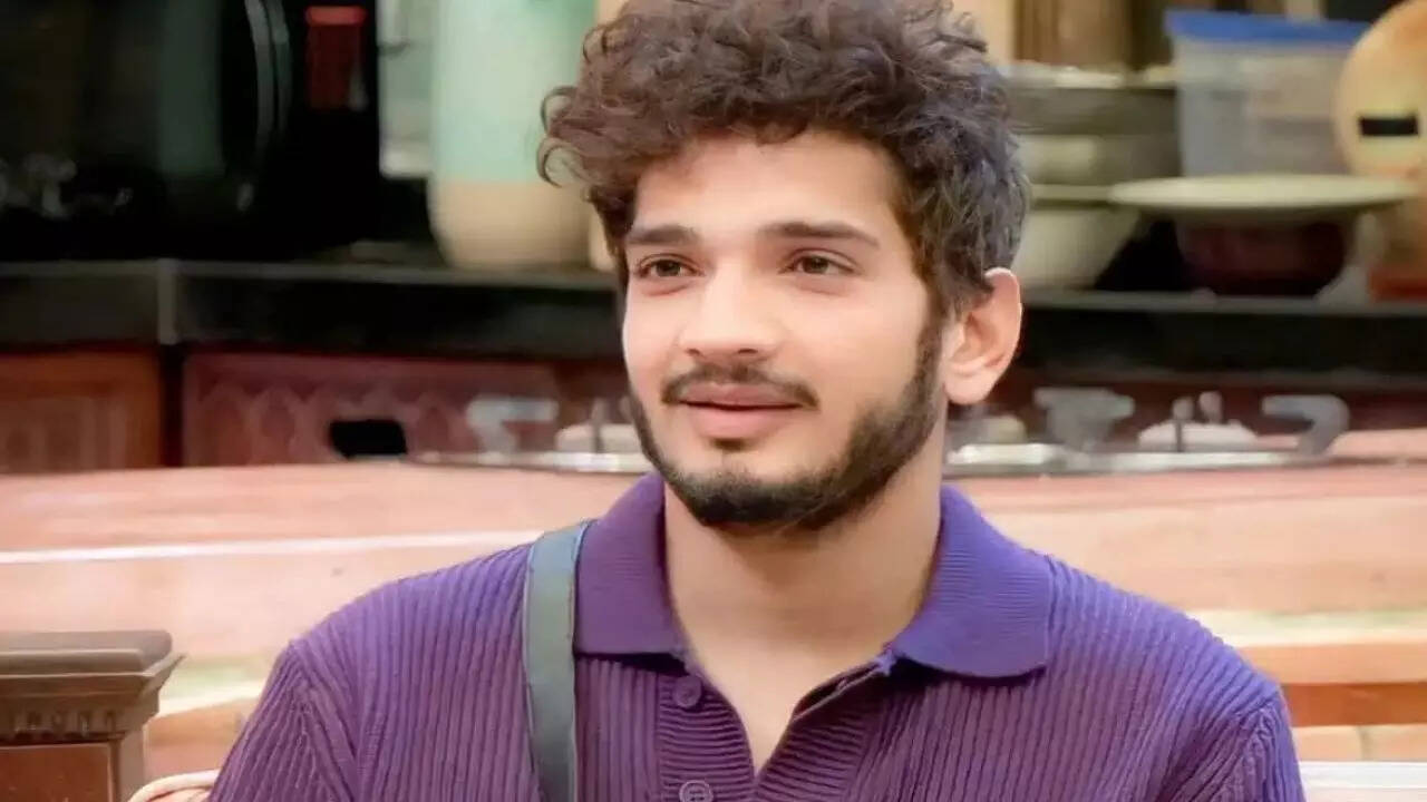 First Copy: Munawar Faruqui Starts Shooting For His First Web Series ...