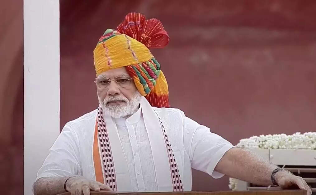 78th Independence Day: PM Modi Wears Orange-Green Leheriya Turban for This Year’s Celebrations ...