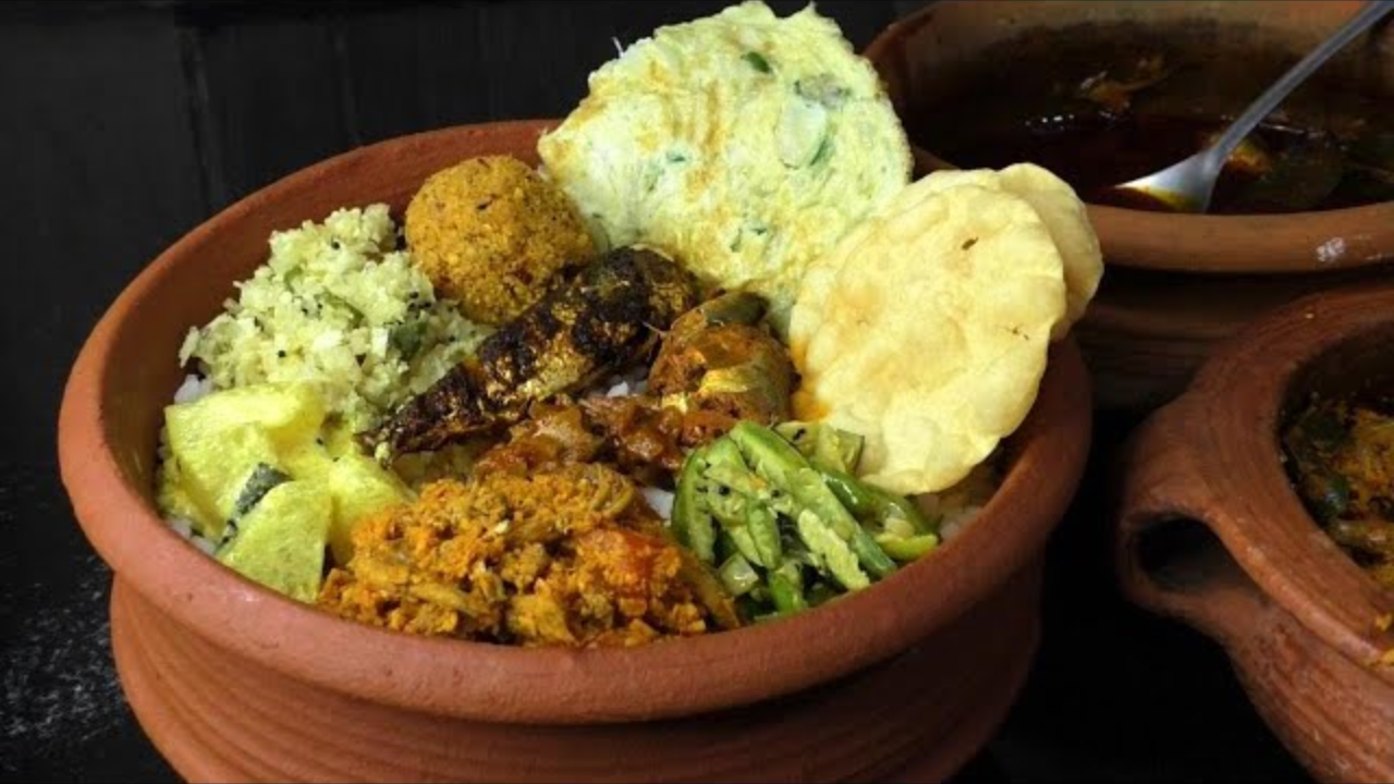 Kerala Lunch Recipes: Kerala's One-Pot Chatti Choru Bowl Of Health For ...