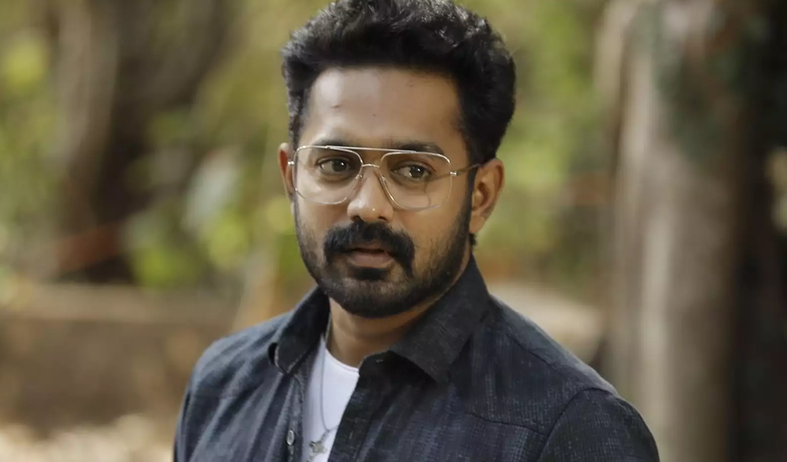 Asif Ali Becomes Co-Owner Of Kannur Warriors FC, Launches Team Anthem ...