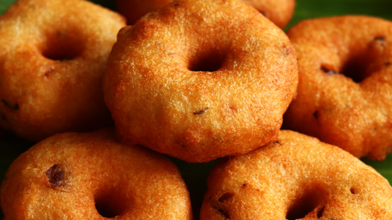 Vadas In India: 7 Different Types Of Indian Popular Fried Fritter To ...