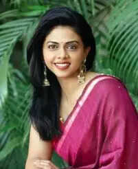 Ganesh Chaturthi 2024: Hina Khan, Surbhi Chandna, Prince Narula and his ...