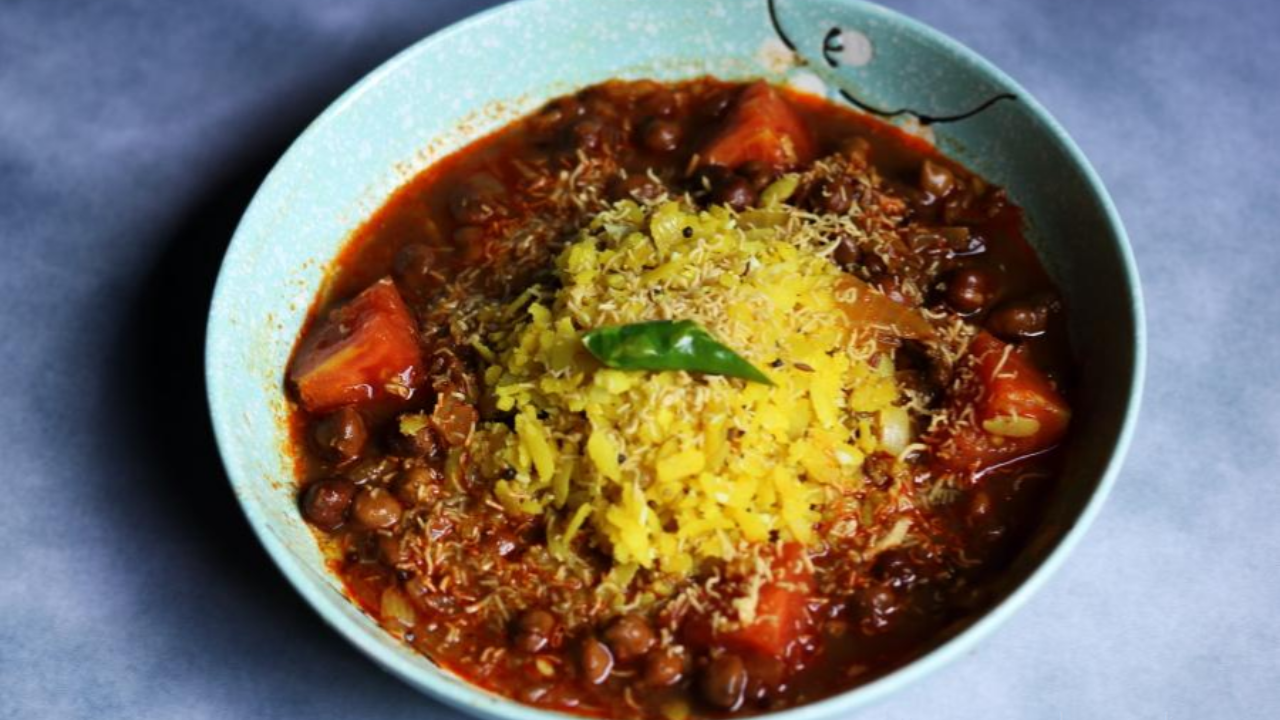 Tarri Poha Recipe For Breakfast: Nagpuri Style Tarri Poha For The Spicy ...