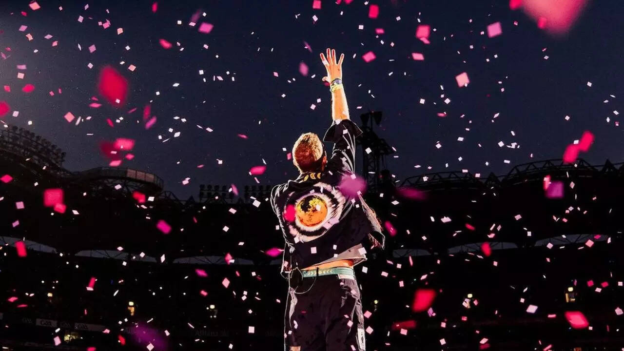We Have One More Reason To Love Coldplay: They Travel Sustainably ...