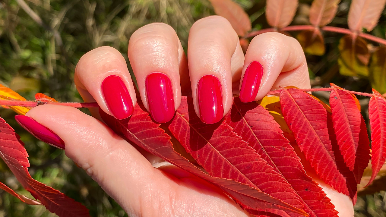 Best Red Shades For Nails: These 6 Hot Shades Will Tell You If The Red ...