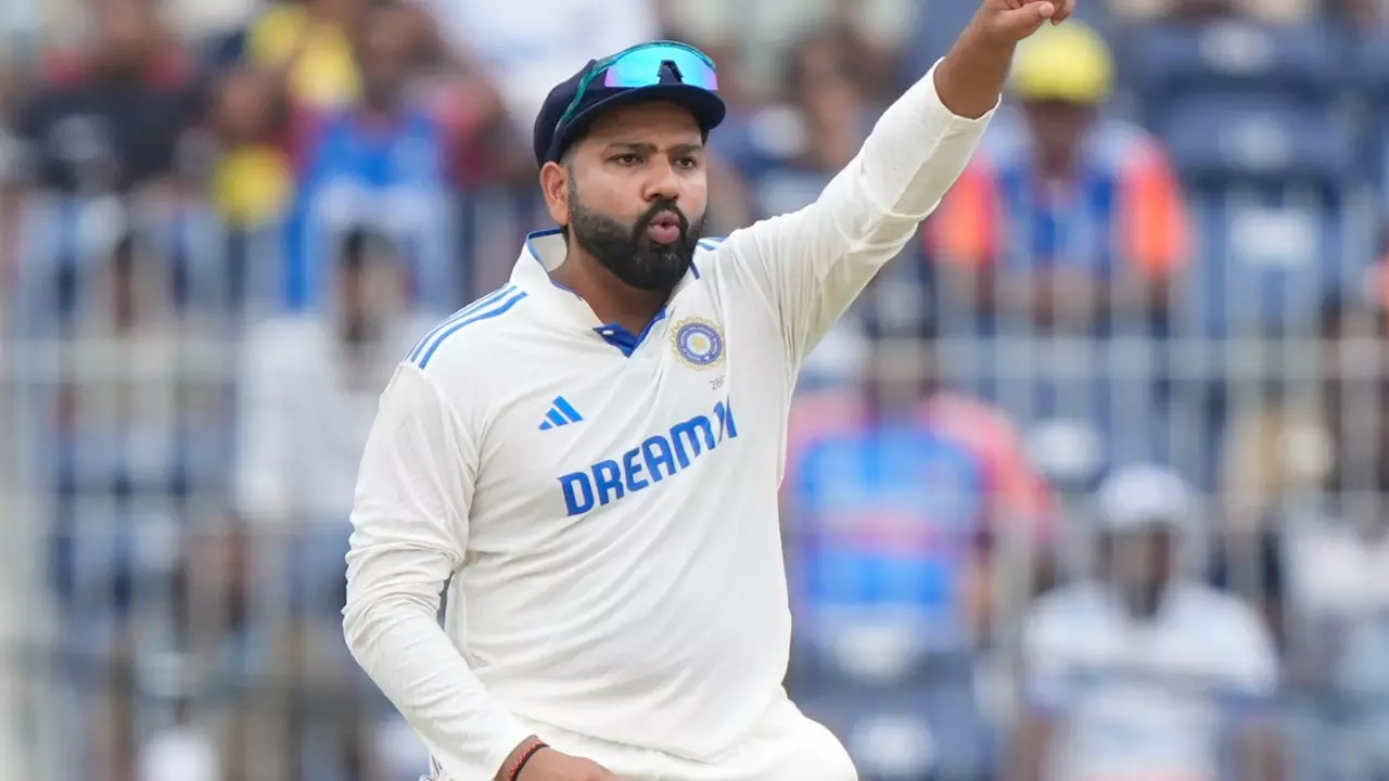 ICC Test Rankings: Virat Kohli Enters Top 10, Rohit Sharma Slips Out ICC Test Rankings: Virat Kohli Enters Top 10, Rohit Sharma Slips Out