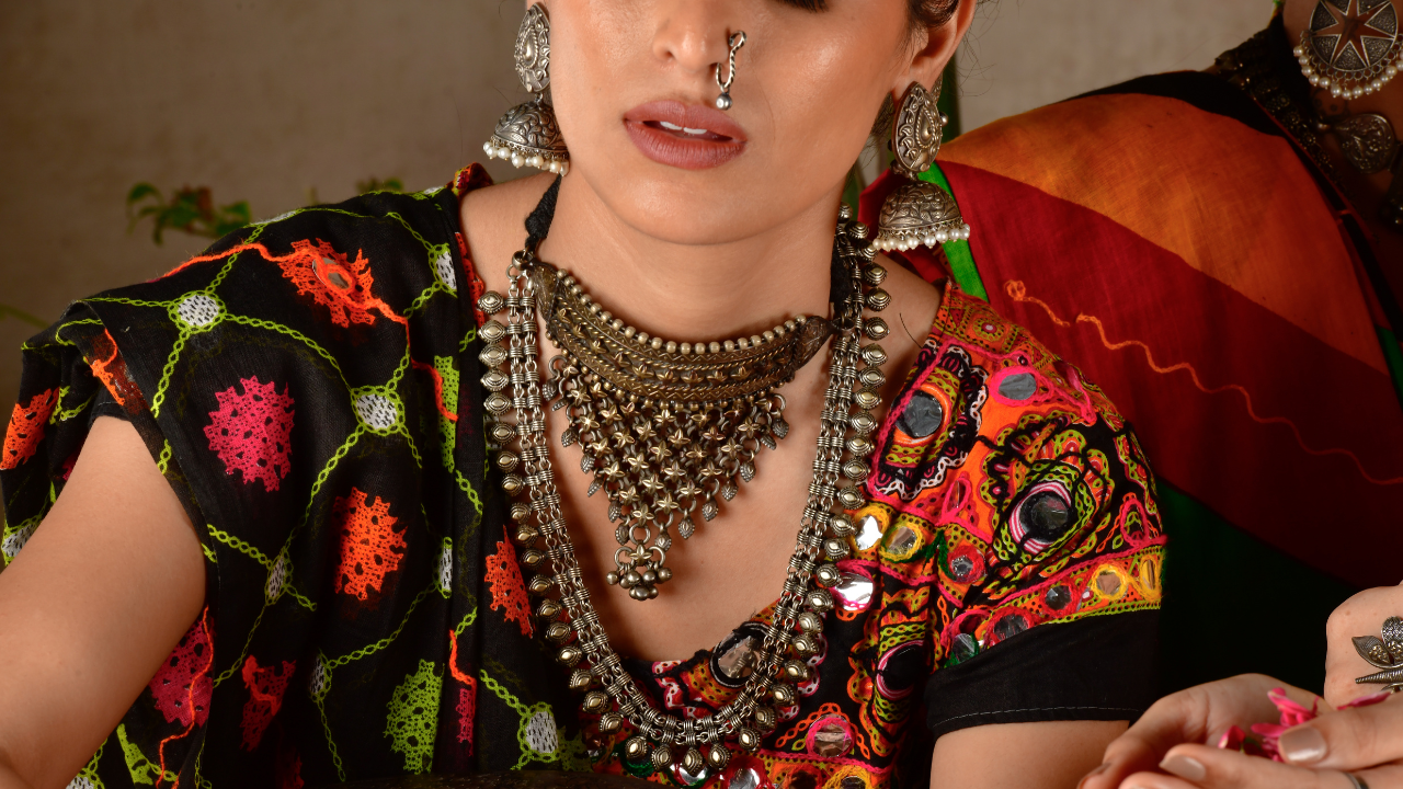Navratri Makeup Tips: Stunning Looks You Will Adore Across Every ...