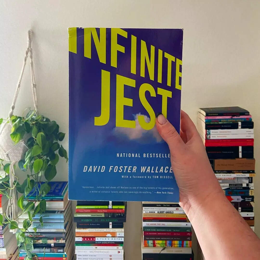 12 Mind-Bending Books You’ll Need to Read Twice to Fully Understand ...