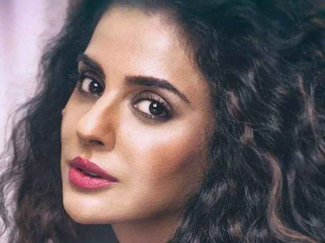 Bigg Boss 18 Contestant Sara Arfeen Khan Is In Ajay Devgn’s Singham ...