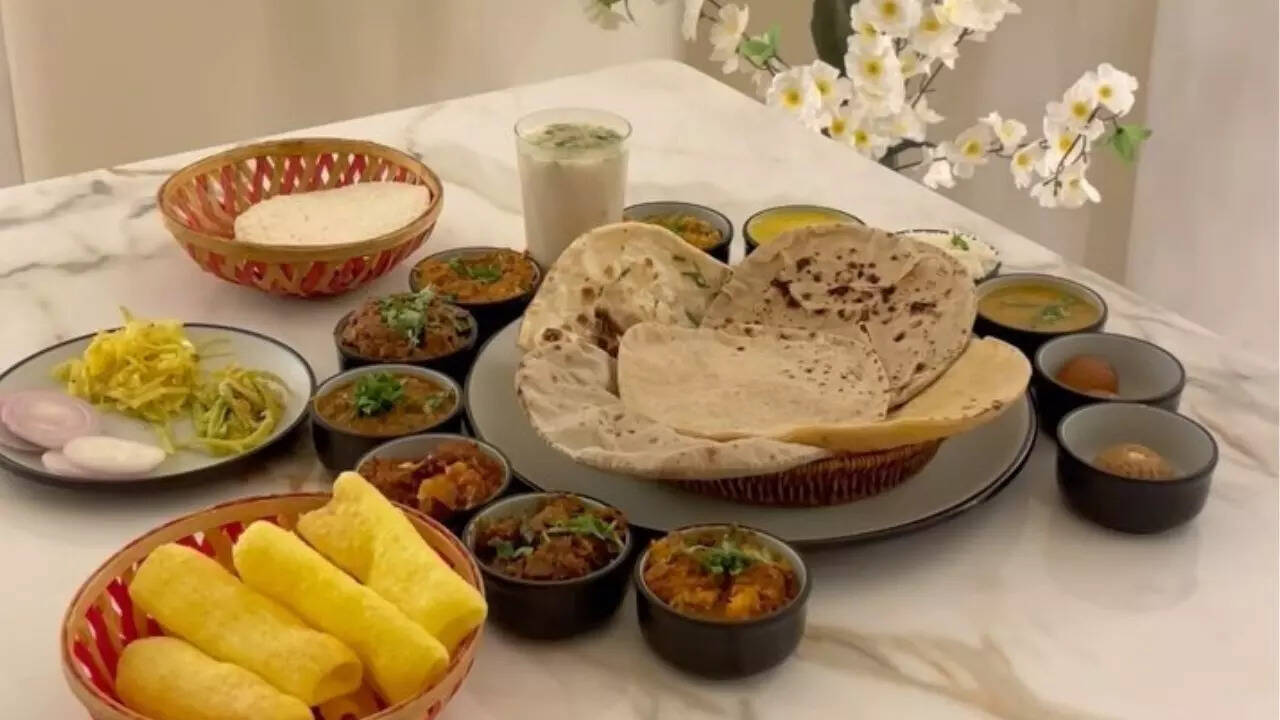 Surat Food Guide: 5 Food Bloggers From Surat Recommend Best Restaurants ...