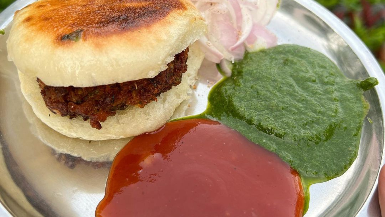 Indore Foodie Guide: 5 Food Bloggers Recommend Best Foods To Eat And ...