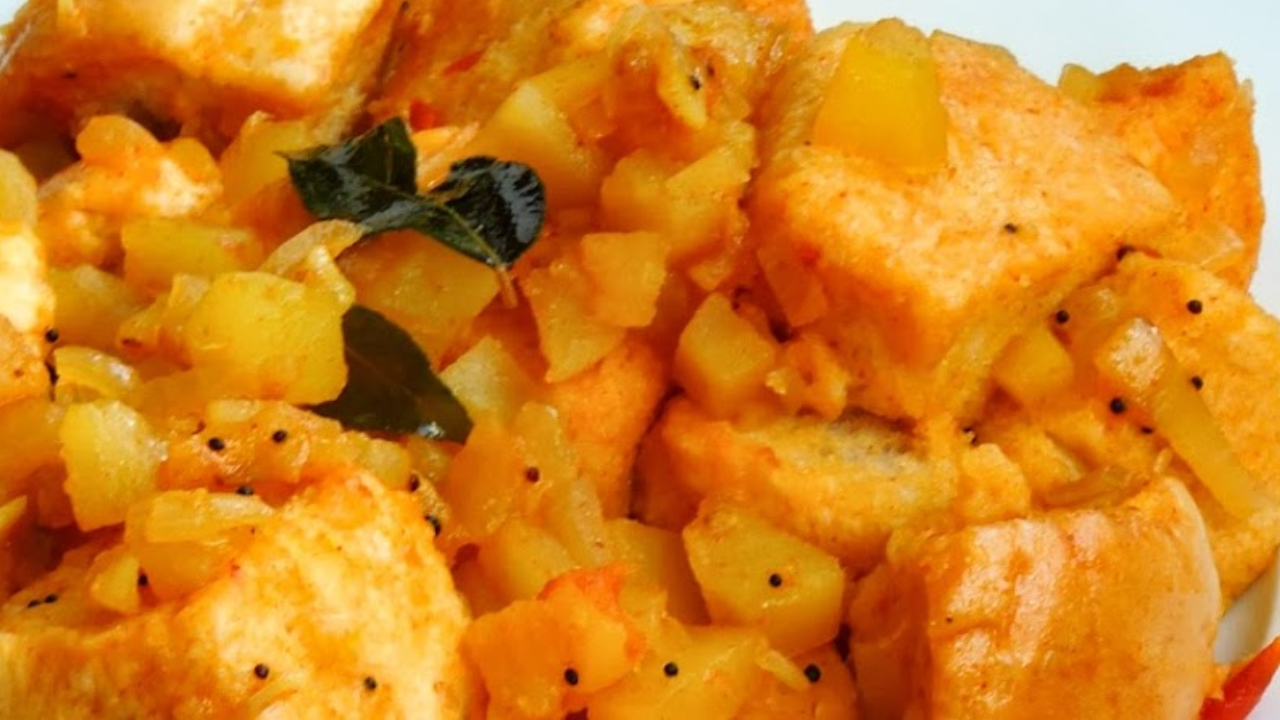 This Seyal Pav For Breakfast With Onion-Tomato Mixture Adds A Twist To ...