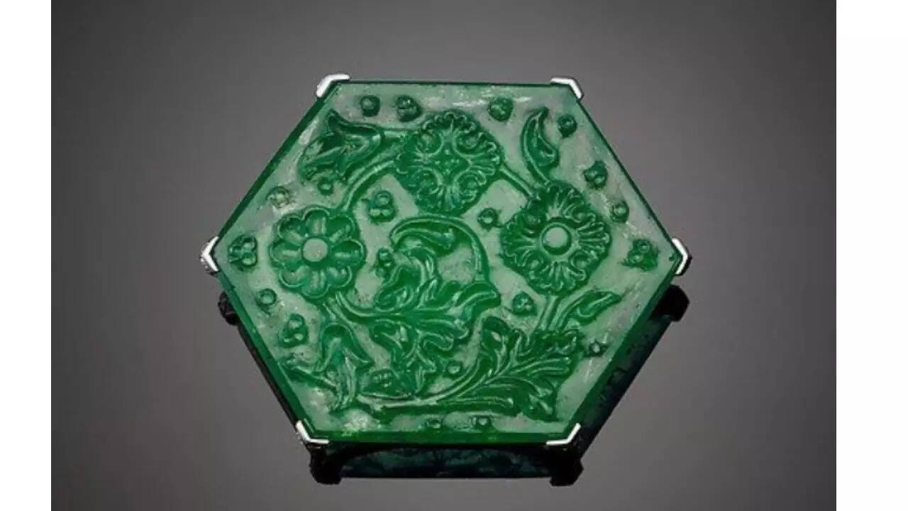 Mughal Emeralds: Mughal Emperors' Obsession With Emerald Was One For ...