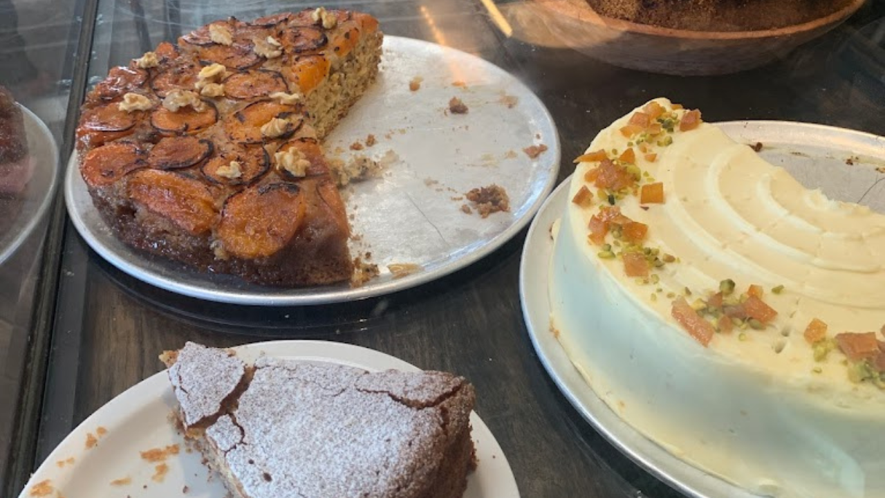 Christmas 2024: 7 Best Cake Shops In Los Angeles To Celebrate The ...