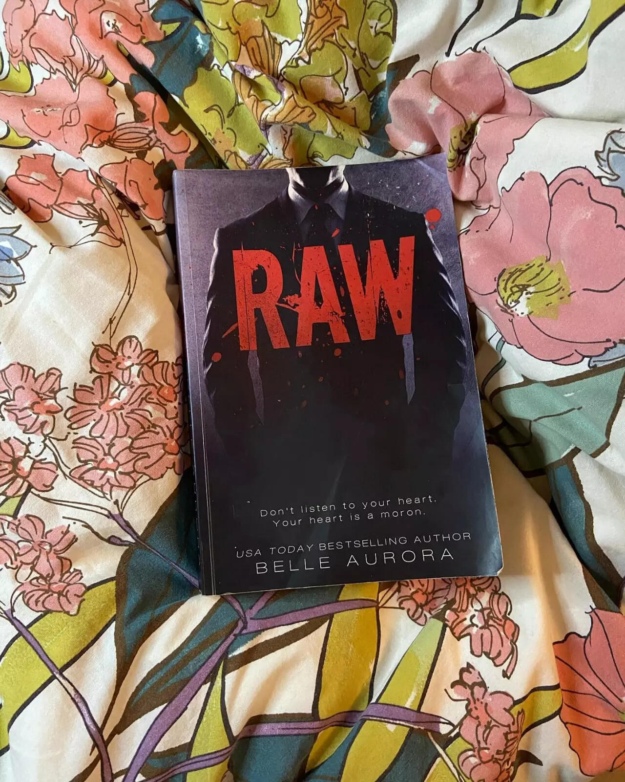 Best Dark Fantasy Romance Novels: 12 Dark Romance Books Where Passion ...