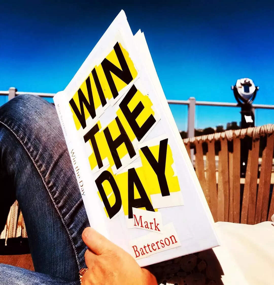 Best Self Help Novels For 2025: 10 Self-Growth Books to Help You Thrive ...