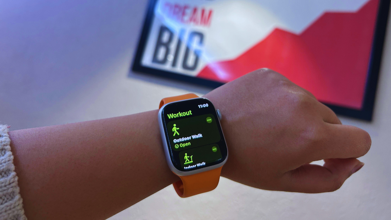 Want to Achieve Your Fitness Resolution This Year? These Apple Watch ...
