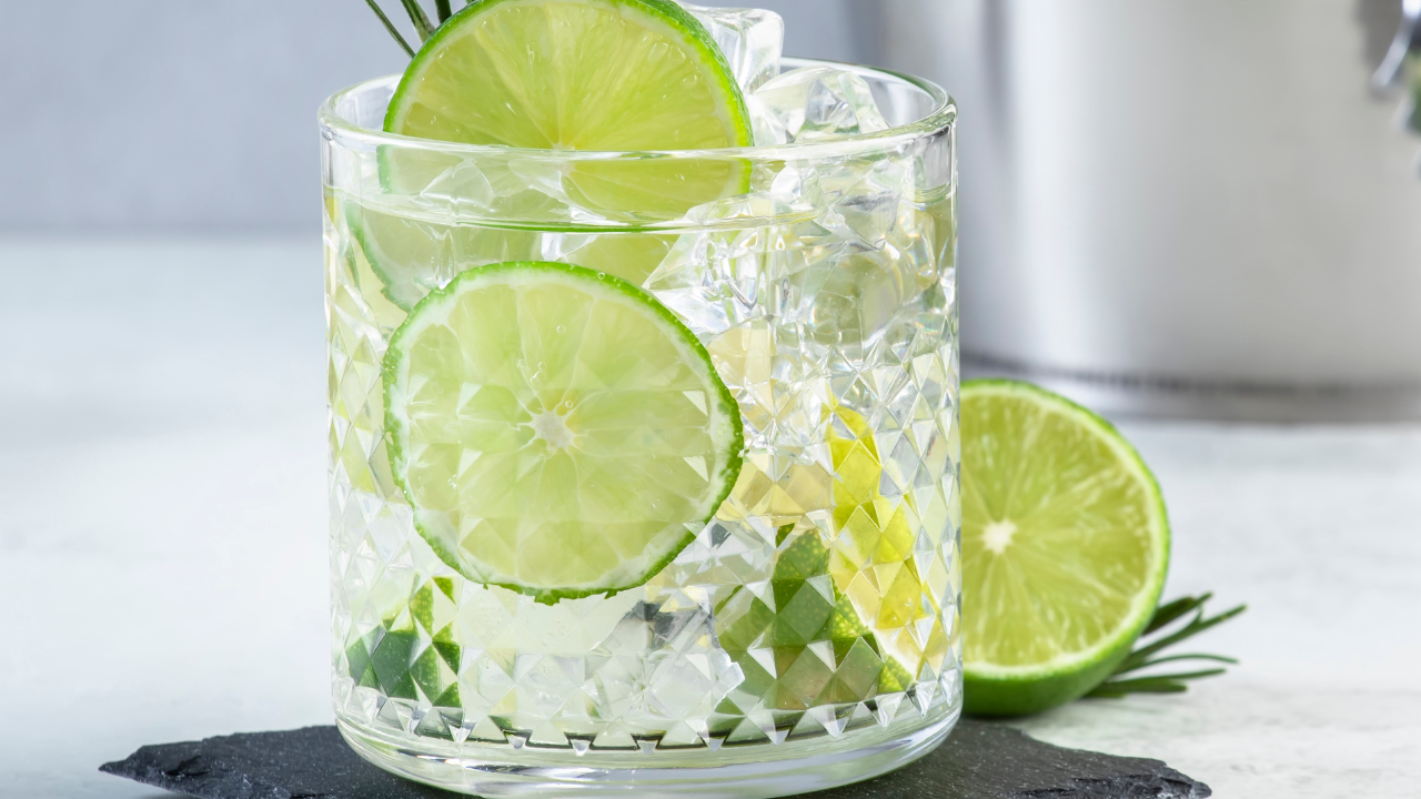 Dry Gin Vs Regular Gin: How These Spirits Are Similar Yet Different? | Times Now