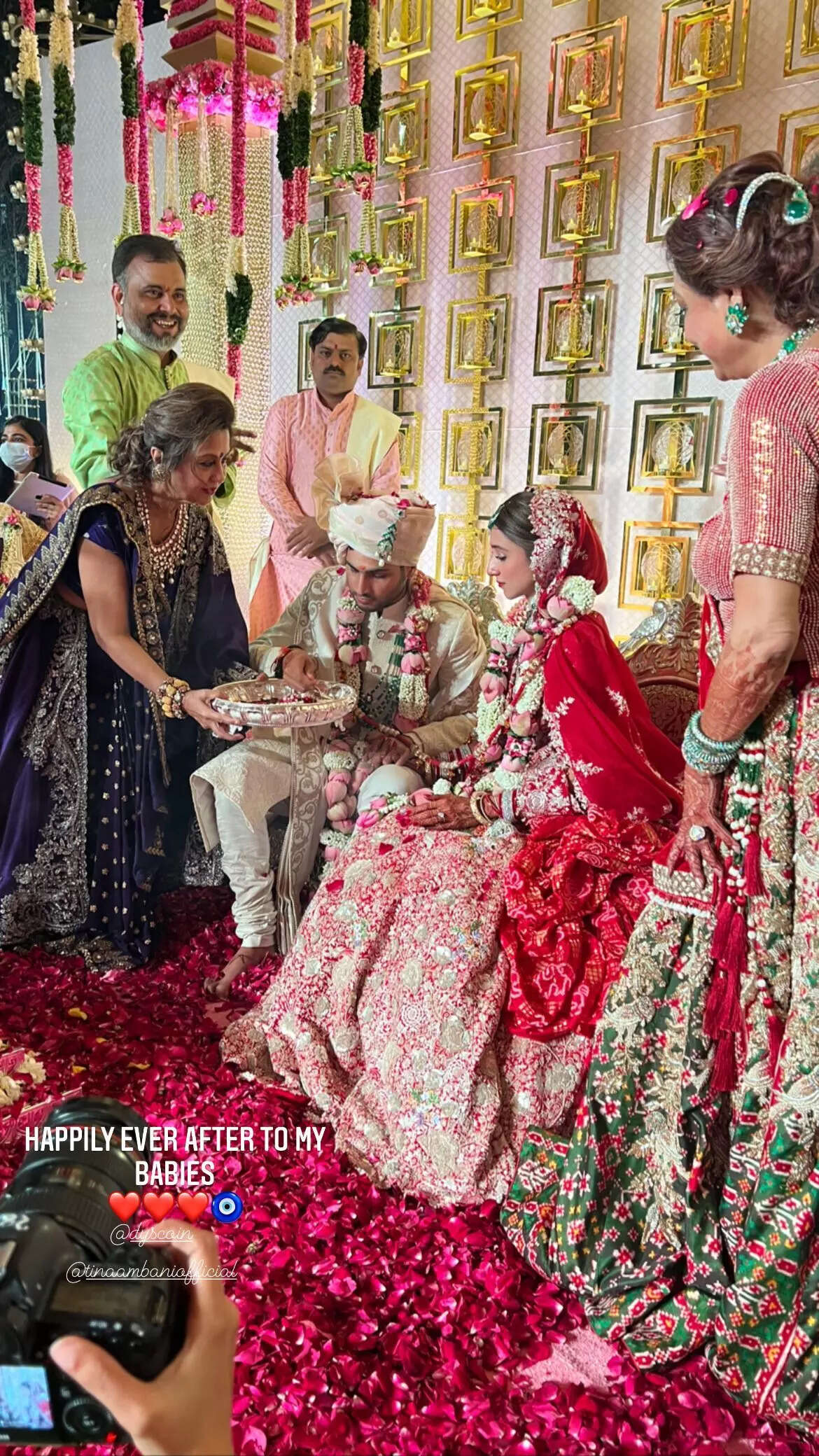 Jai Anmol Ambani, Khrisha Shah are married! Bachchans, Hema Malini ...