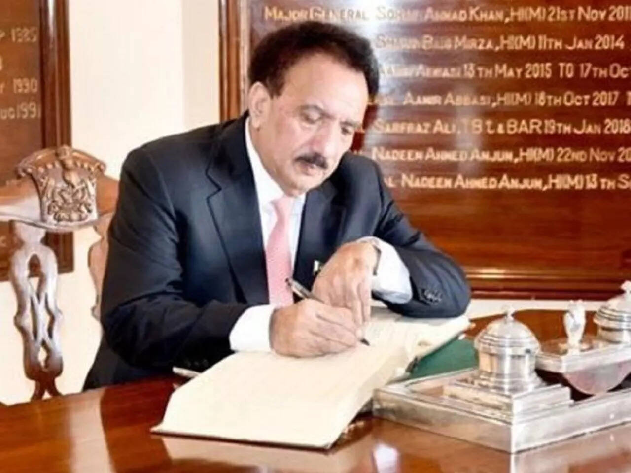 Pakistan's former interior minister Rehman Malik passes away due to ...