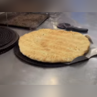 Viral video: This Domino's worker received no-topping pizza order