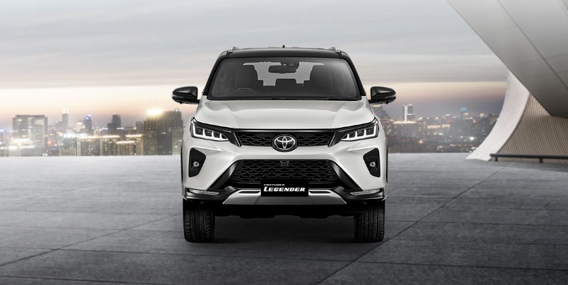 Toyota Fortuner GR Sport vs Toyota Fortuner Legender: Differences ...