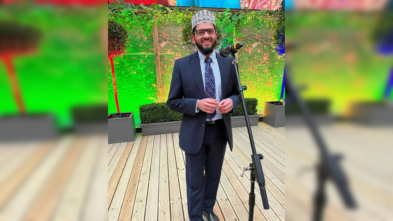 UK: Imam, who backed protests against film on Prophet Mohammed's ...