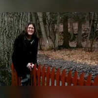 'I'm attracted to a fence', says the woman who 'married' the Eiffel Tower