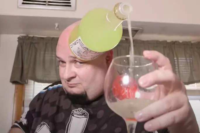 'Canhead': Man sticks 10 cans on head using air suction, earns Guinness ...