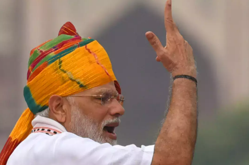 PM Modi sports tricolour turban on Independence Day; a look at his ...