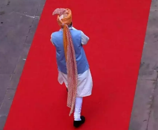 PM Modi sports tricolour turban on Independence Day; a look at his ...
