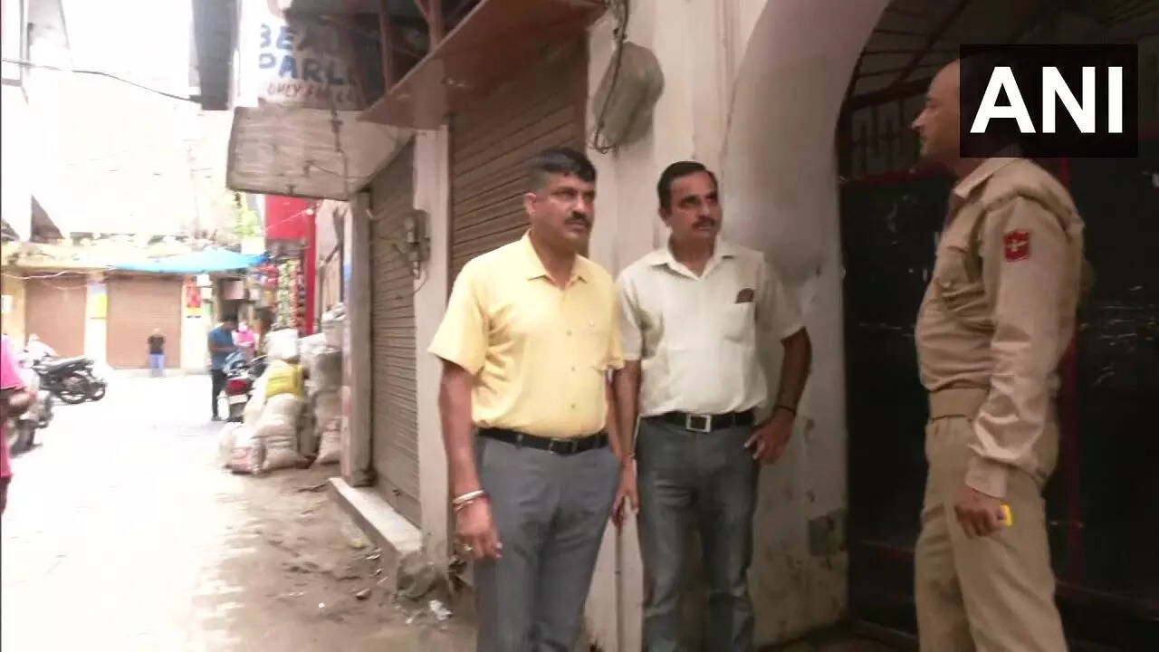 NIA raids multiple places along IB in Jammu and Kashmir | India News ... NIA raids multiple places along IB in Jammu and Kashmir | India News ...