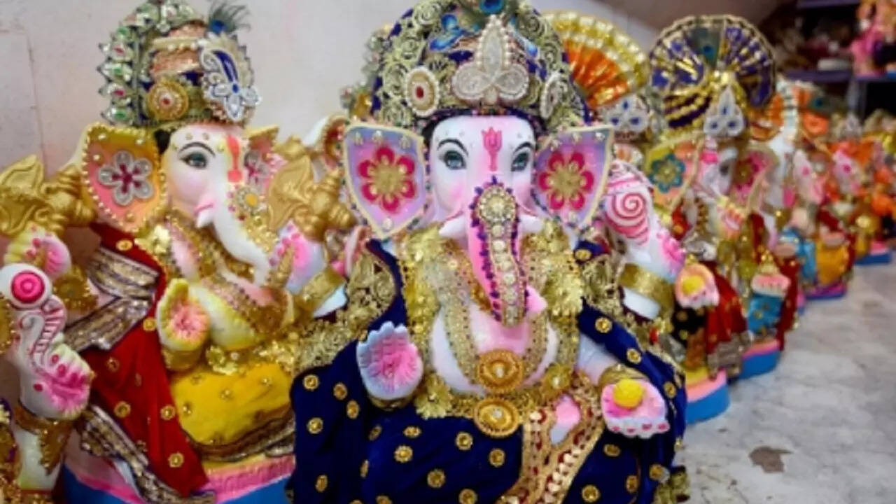 Karnataka High Court allows Ganesh Chaturthi celebrations at Hubballi's ...