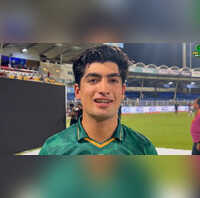 'Ab sab bhul gaye ki mai bowler bhi hoon': Naseem Shah's epic response ...