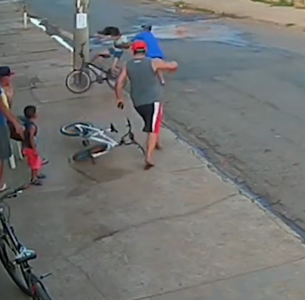 Dramatic video shows man heroically saving a little girl on a bicycle ... Dramatic video shows man heroically saving a little girl on a bicycle ...