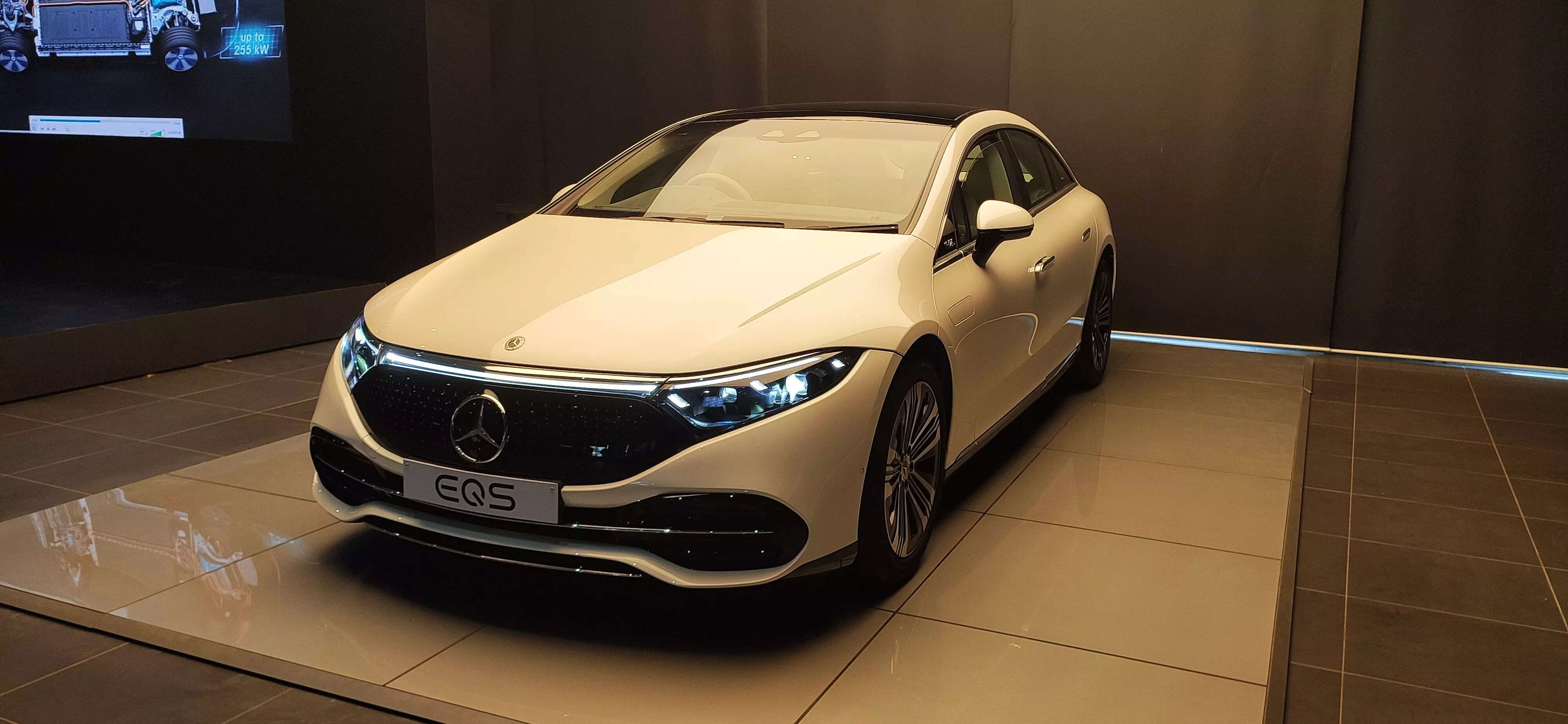 Mercedes Benz EQS 580 4MATIC launched for Rs 1.55 Crore | Times Now